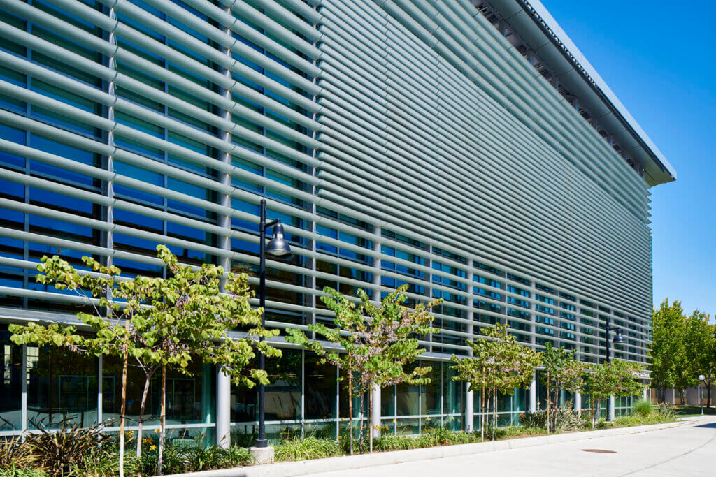 LAHC Library & Learning Research Center - BuildLACCD