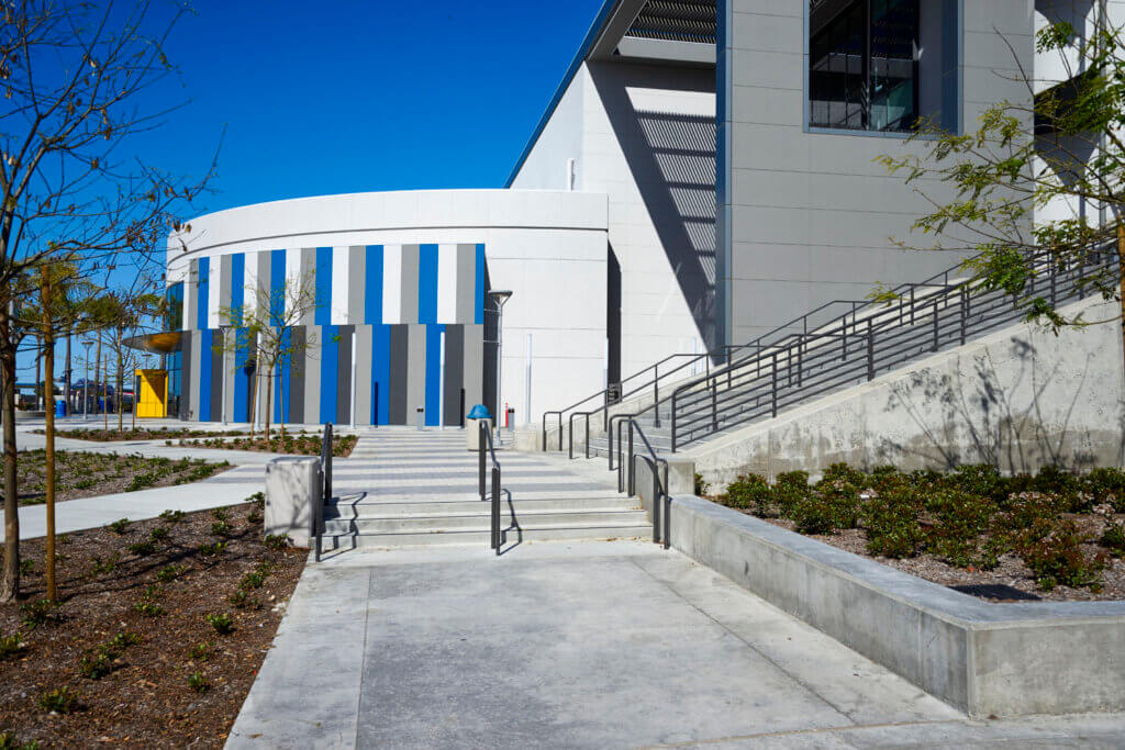 LASC Cox Building - BuildLACCD