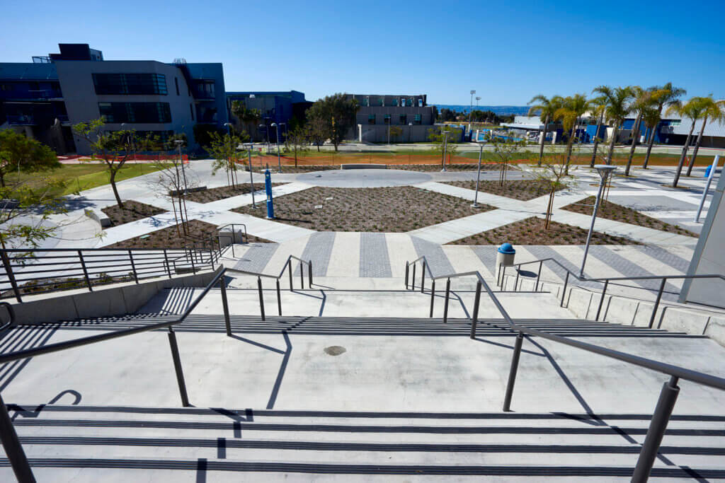 LASC Cox Building - BuildLACCD